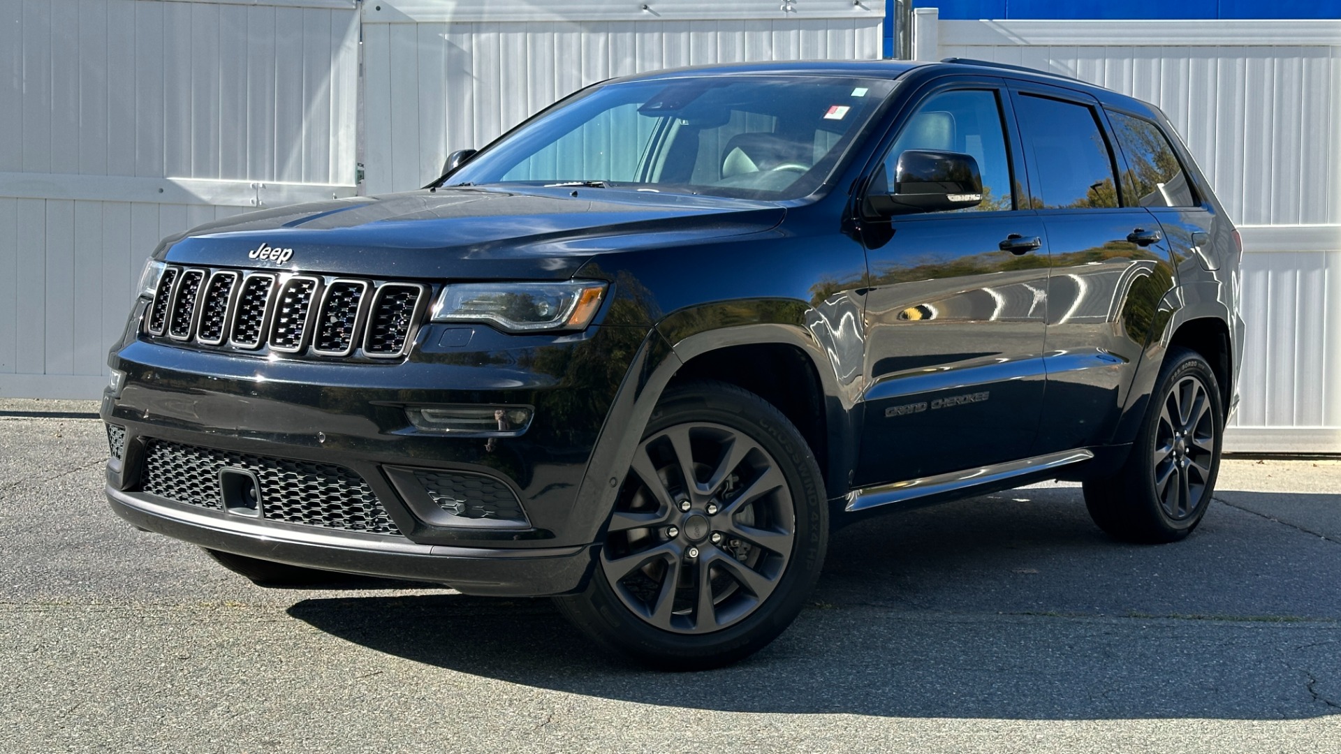 Used 2019 Jeep Grand Cherokee Overland For Sale (Special Pricing ...