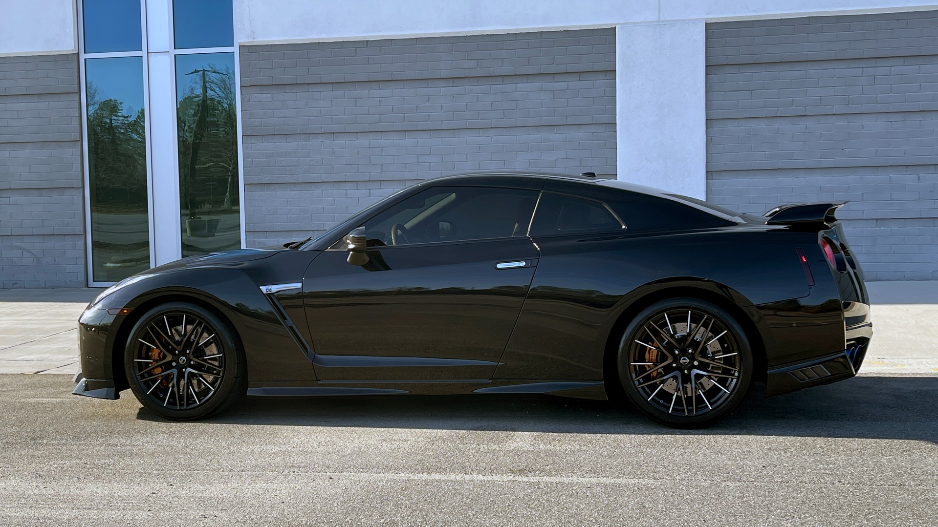 Used 2021 Nissan GT-R PREMIUM AWD / 3.8L TWIN-TURBO 565HP / 6-SPD AUTO ...