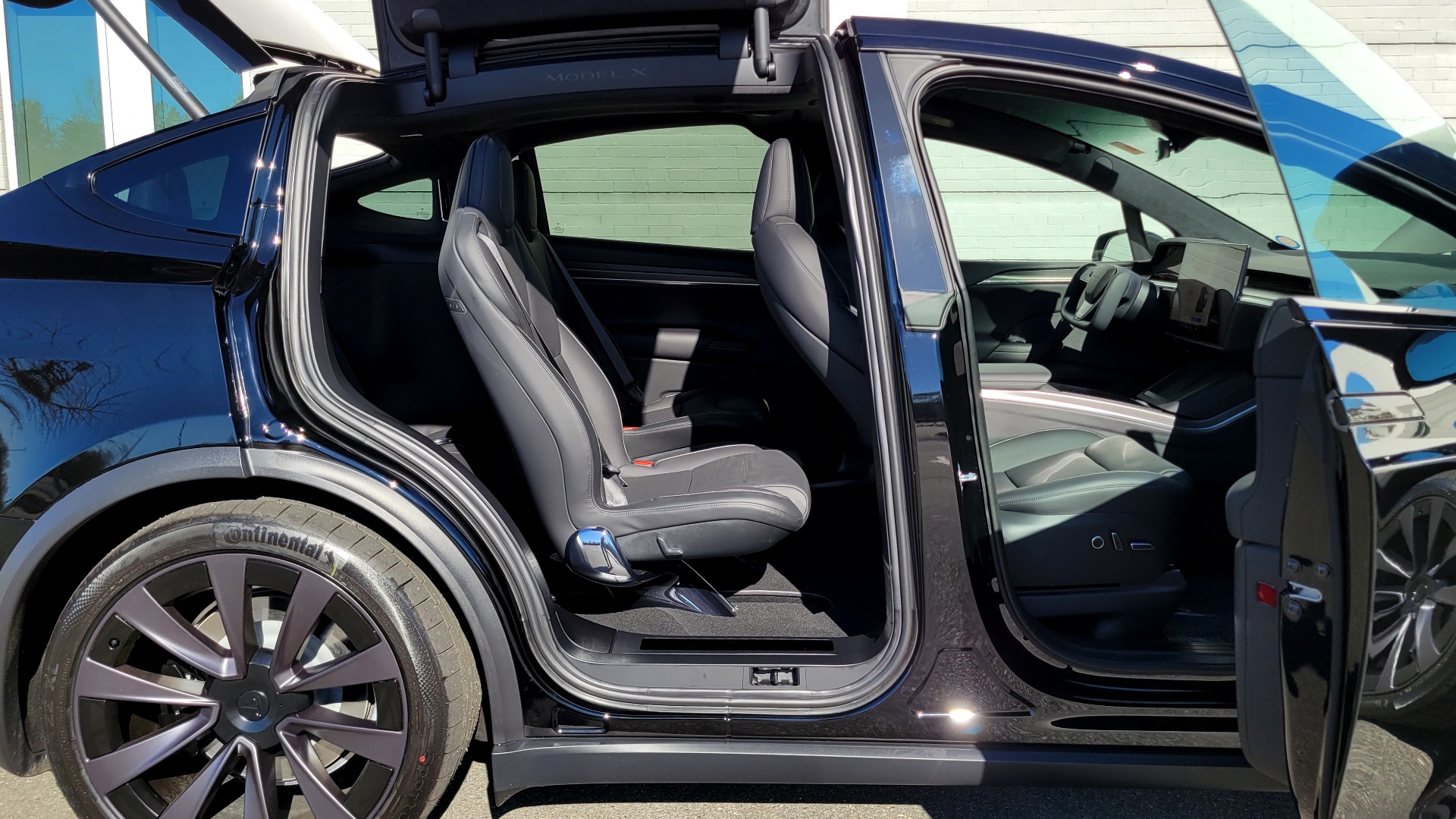 2022 Tesla Model X Interior