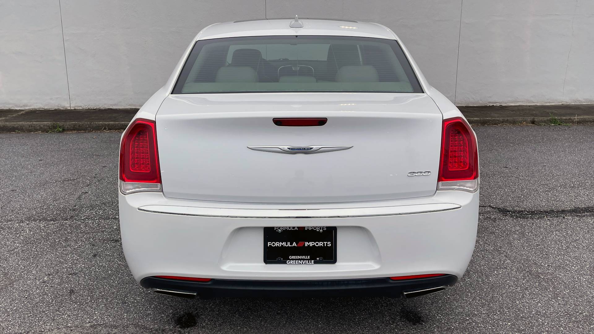 Used 2016 Chrysler 300 LIMITED 3.6L SEDAN / NAV / PANO-ROOF / AUTOMATIC ...