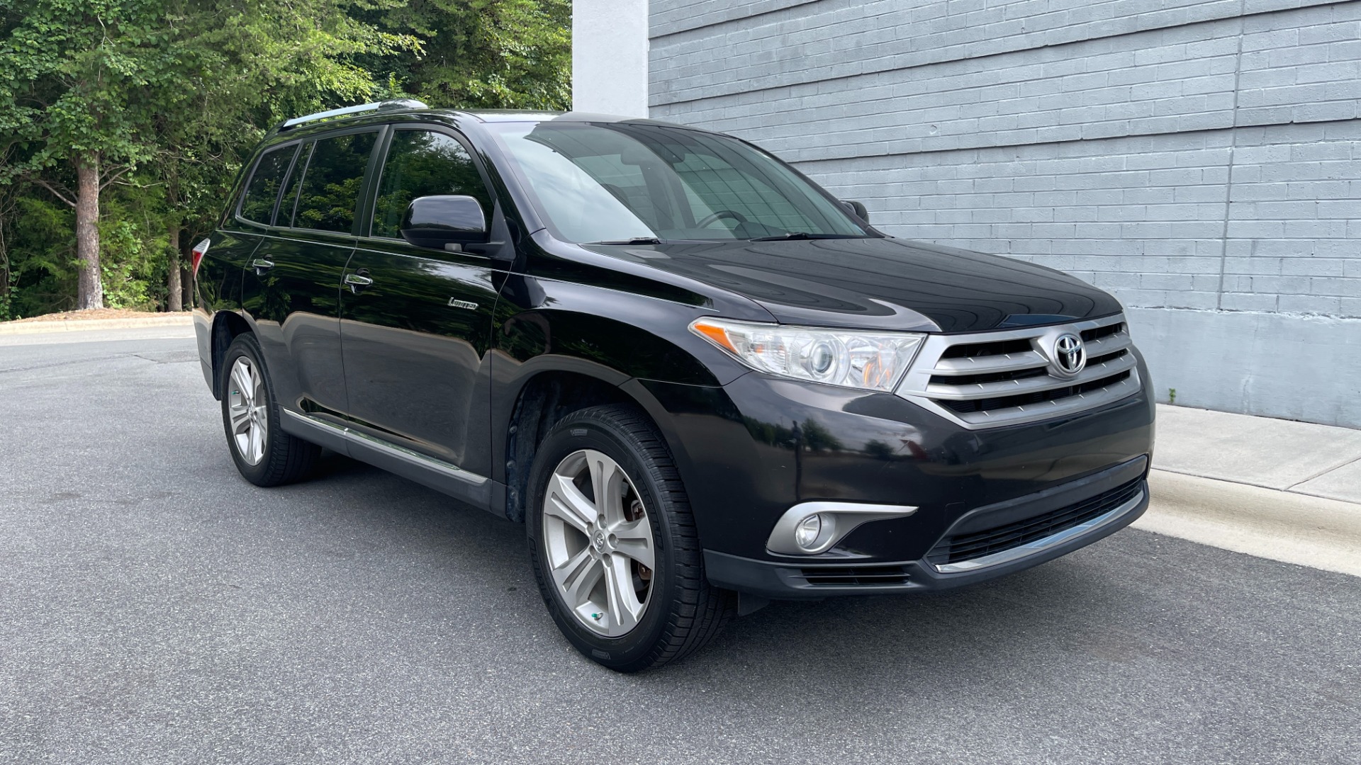 Used 2013 Toyota Highlander Limited / LEATHER / 3RD ROW / NAV ...