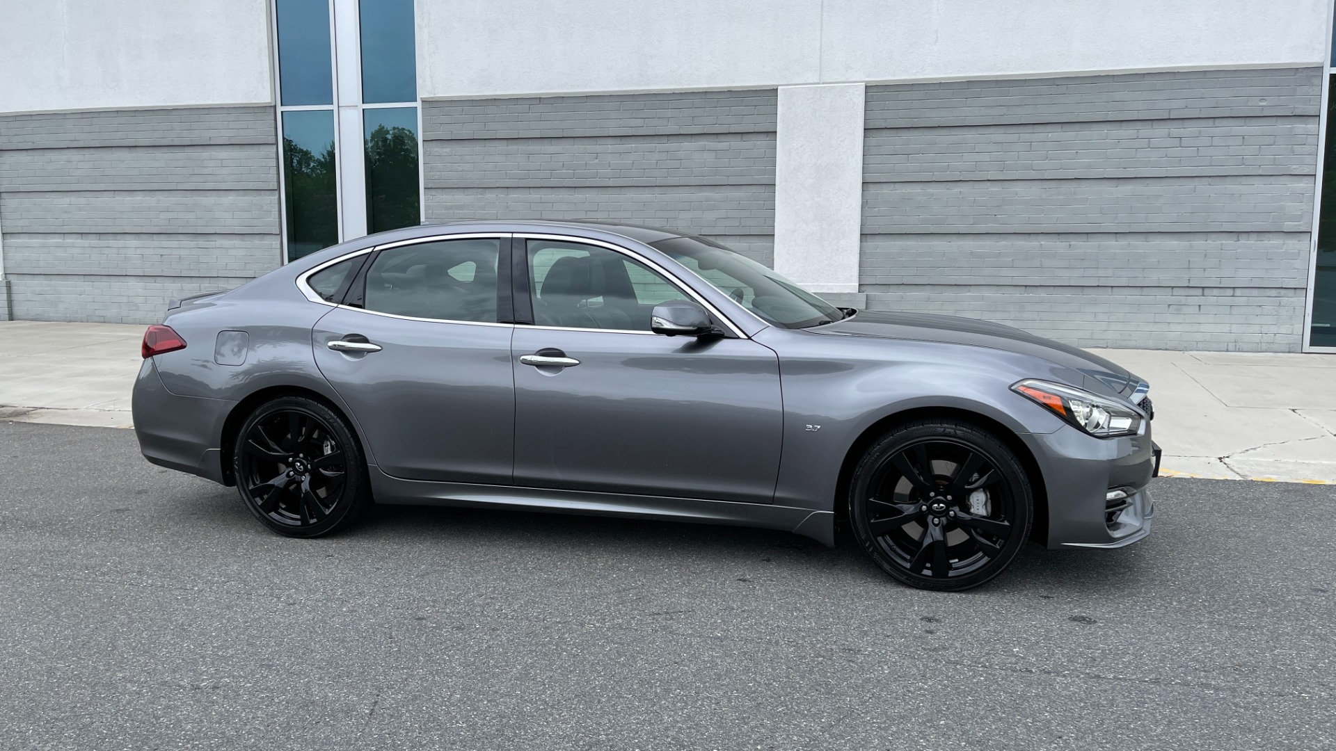 Used 2015 INFINITI Q70 3.7 / SPORT PACKAGE / BOSE / 20IN WHEELS / NAV / REARVIEW For Sale ...