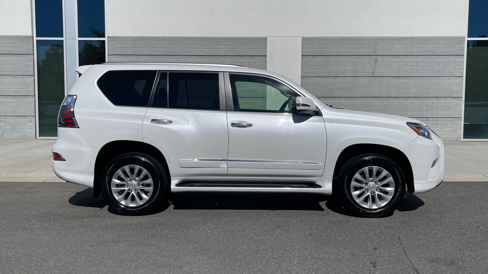 Used 2016 Lexus GX 460 PREMIUM PACK / BLINDSPOT / MAHOGANY WOOD / NAV ...
