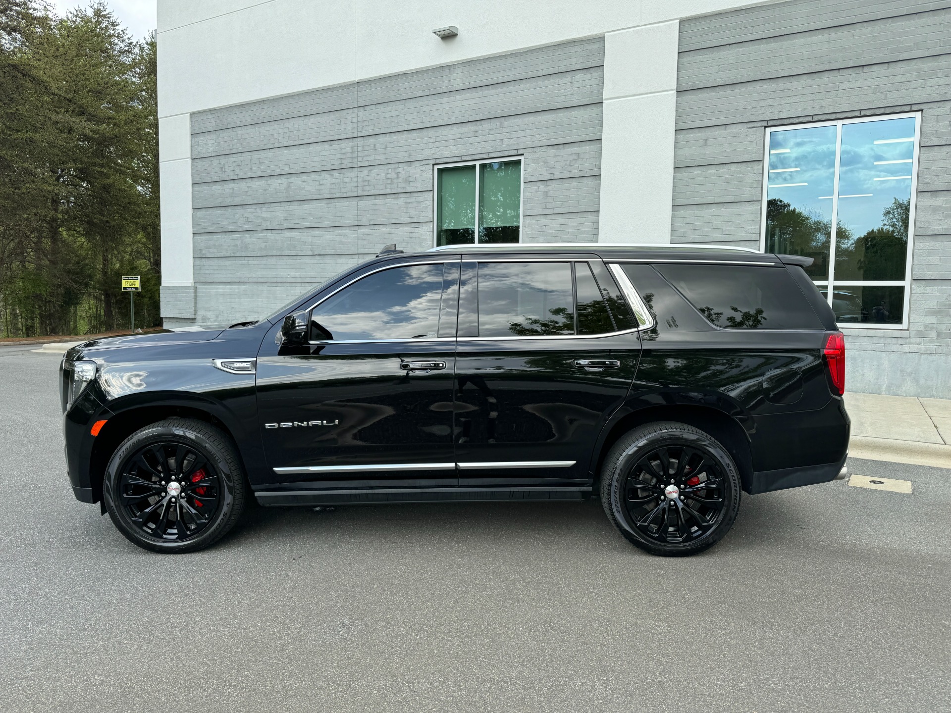 Used 2021 GMC Yukon Denali 22 WHEELS / PREMIUM PKG / PANORAMIC ROOF ...