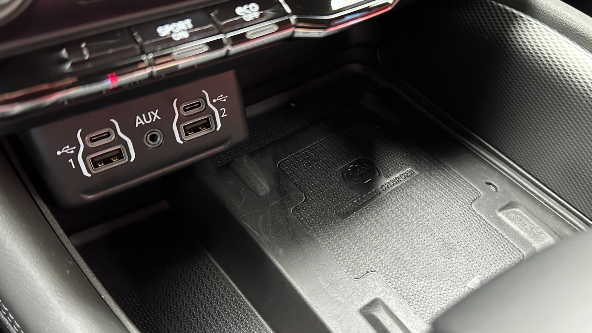 Used 2022 Dodge Durango R/T / APPLE CARPLAY / CAPTAIN CHAIRS / LEATHER ...