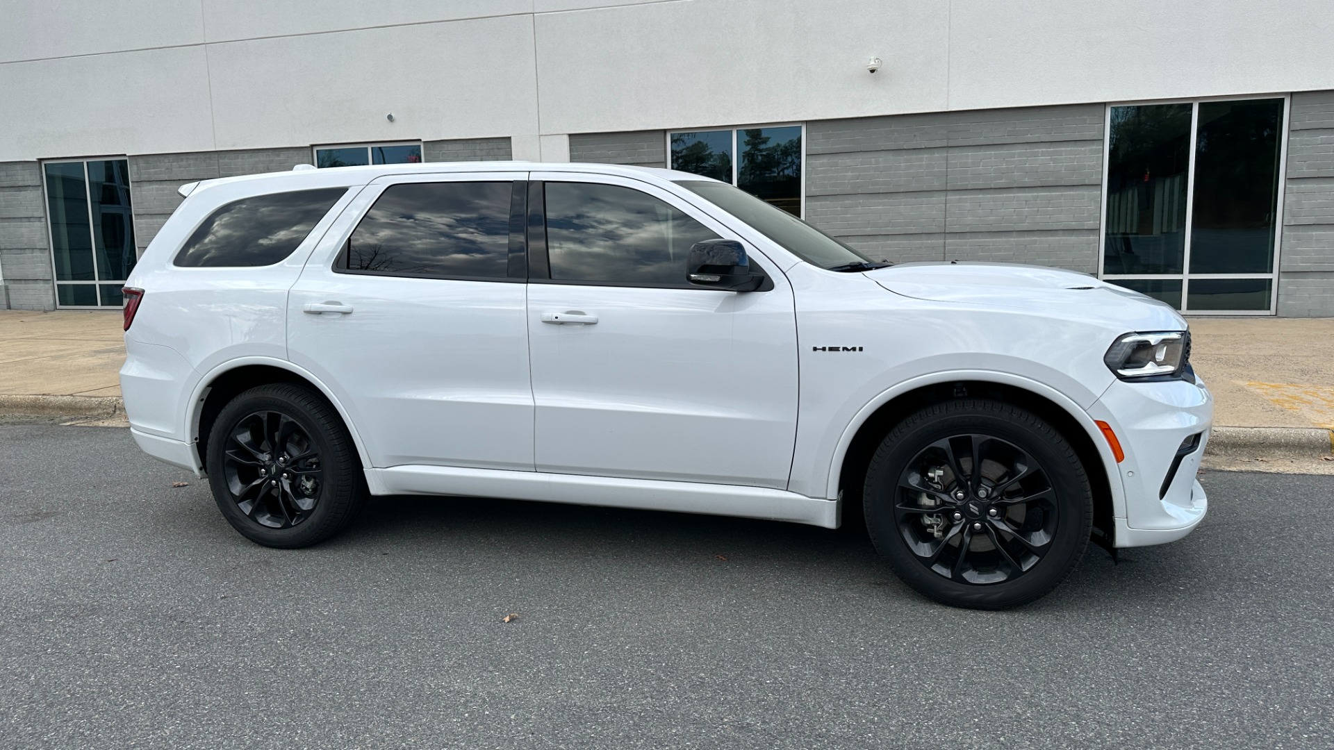 Used 2022 Dodge Durango R/T / APPLE CARPLAY / CAPTAIN CHAIRS / LEATHER ...