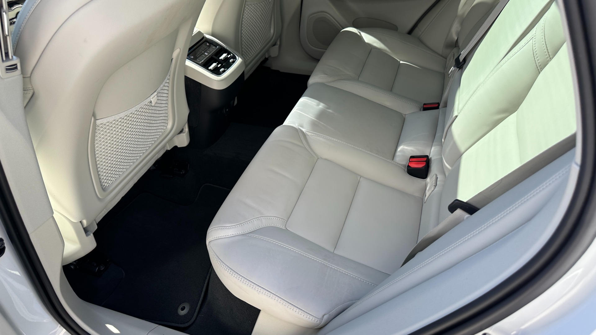 Used 2022 Volvo XC60 INSCRIPTION / CLIMATE PACKAGE / ADVANCED PACKAGE ...