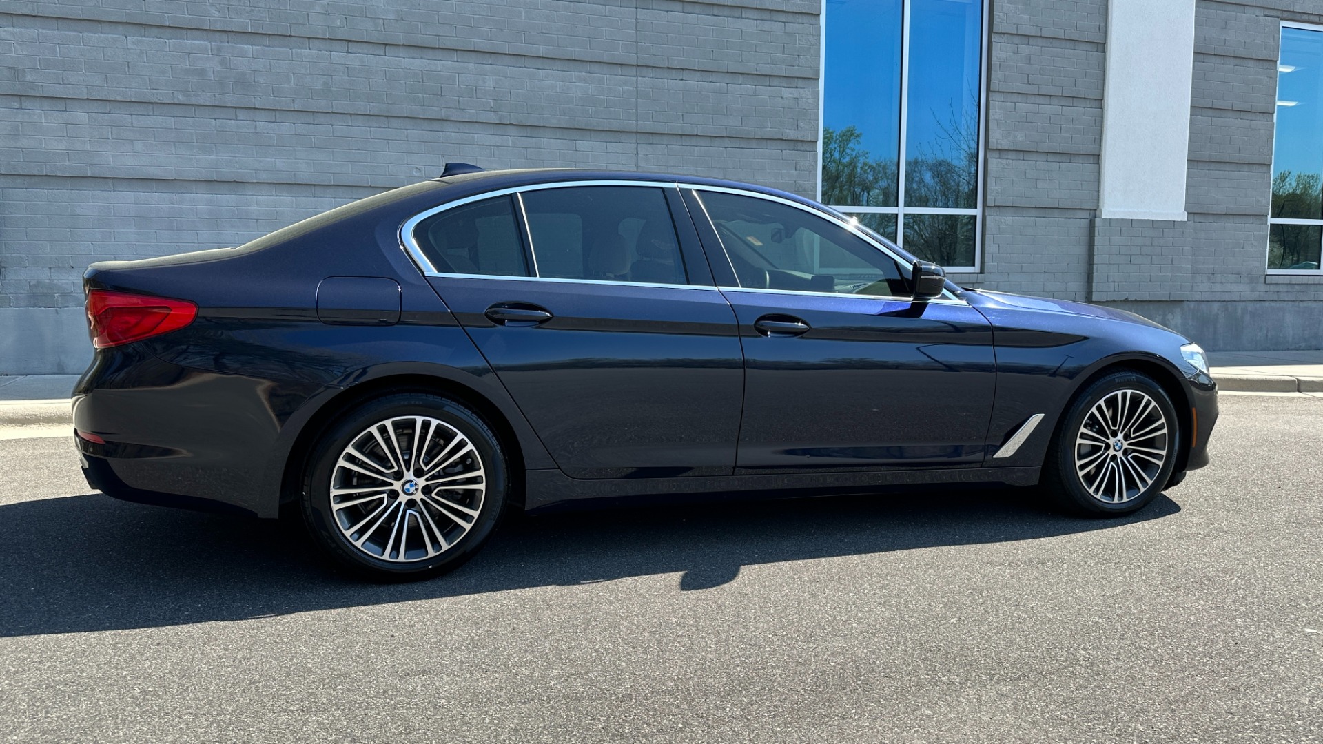 Used 2019 BMW 5 Series 530i / IMPERIAL BLUE / CONVENIENCE PACKAGE / HEATED SEATS / PWR TAILGATE ...