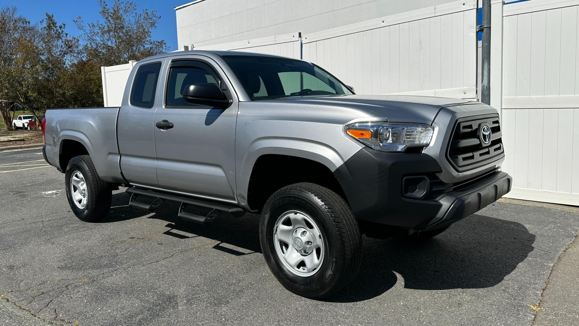 Used 2017 Toyota Tacoma SR5 / CLOTH / ACCESS CAB / UTILITY PACKAGE ...