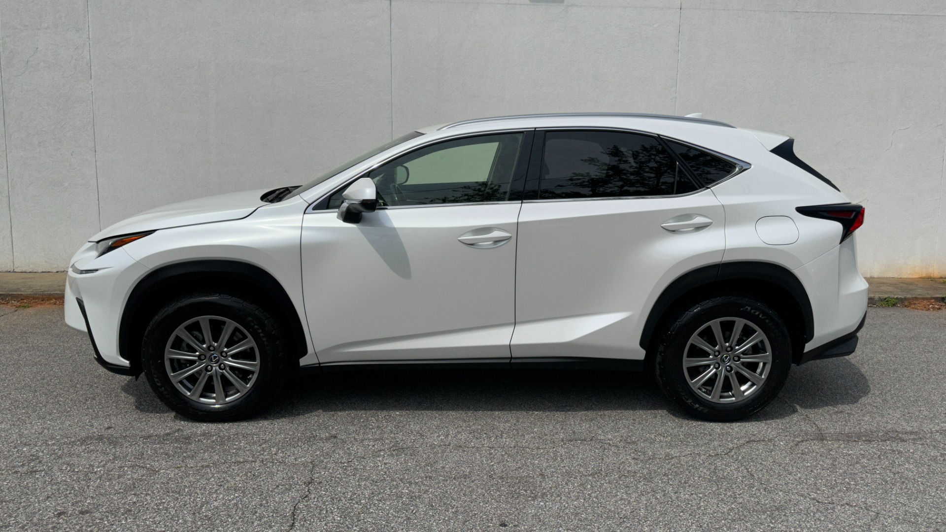 Used 2018 Lexus NX NX 300 / LEATHER / FWD / POWER TAILGATE / SAFETY ...