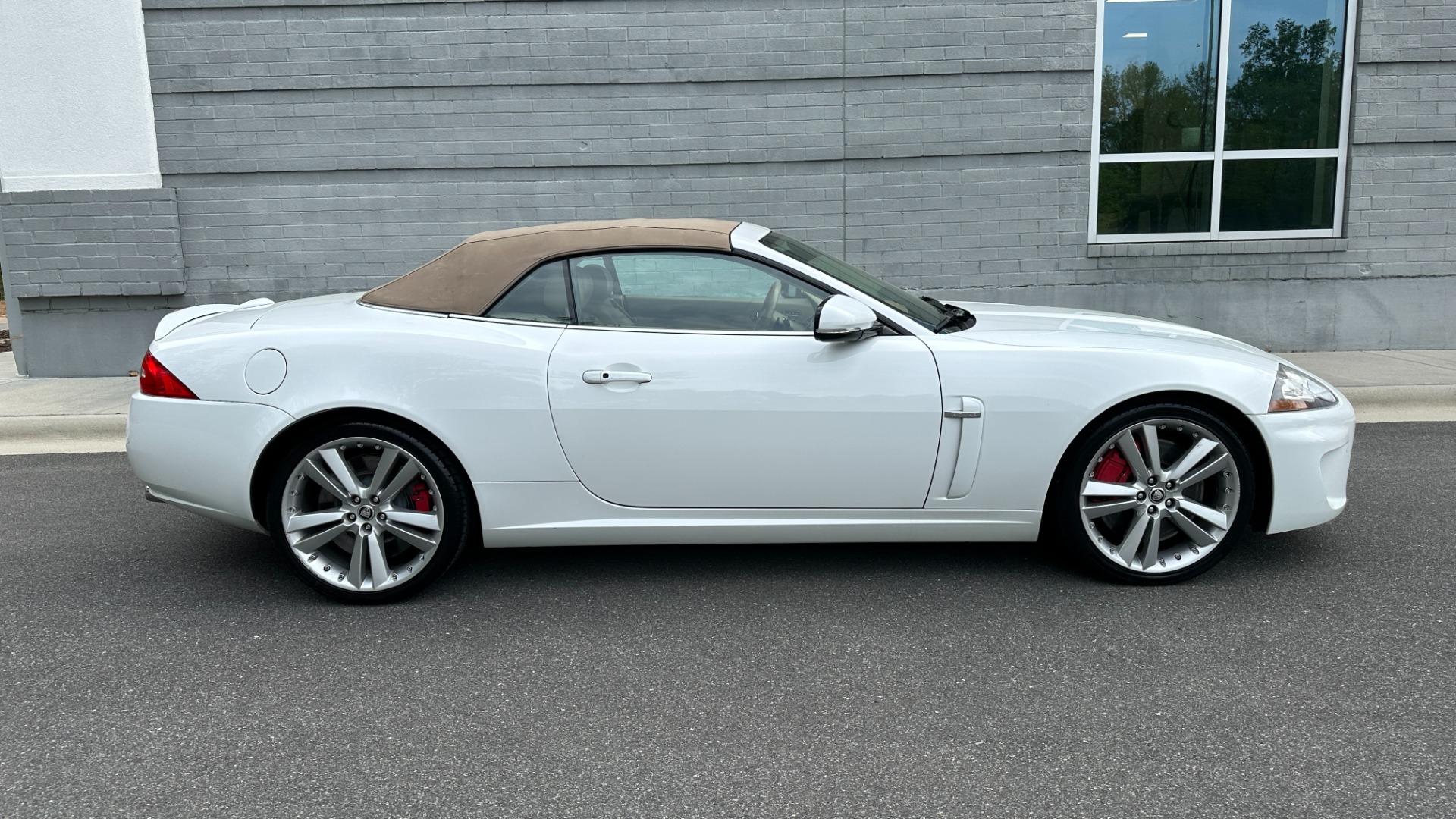 Used 2011 Jaguar XK XKR / 20IN 5 SPOKE WHEELS / RED BRAKE CALIPERS ...