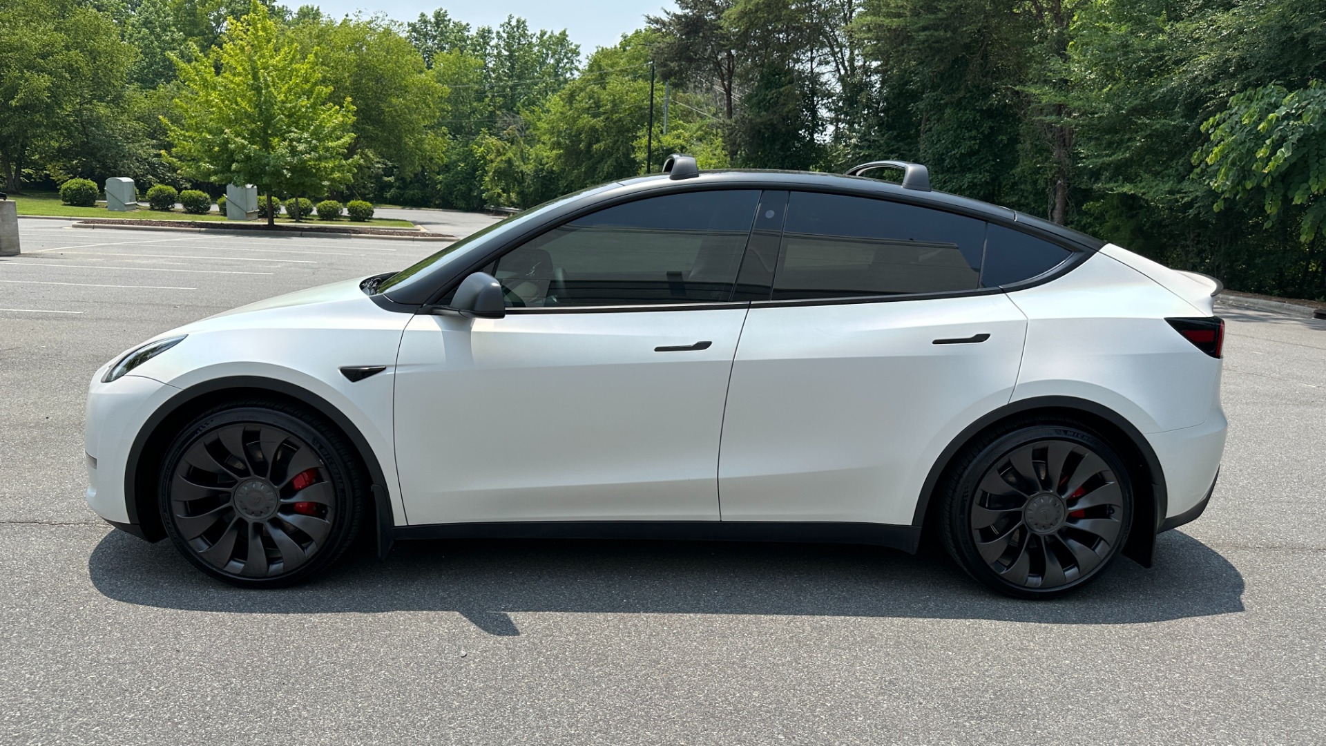 Used 2022 Tesla Model Y PERFORMANCE / CHAMELEON SATIN WHITE WRAP ...