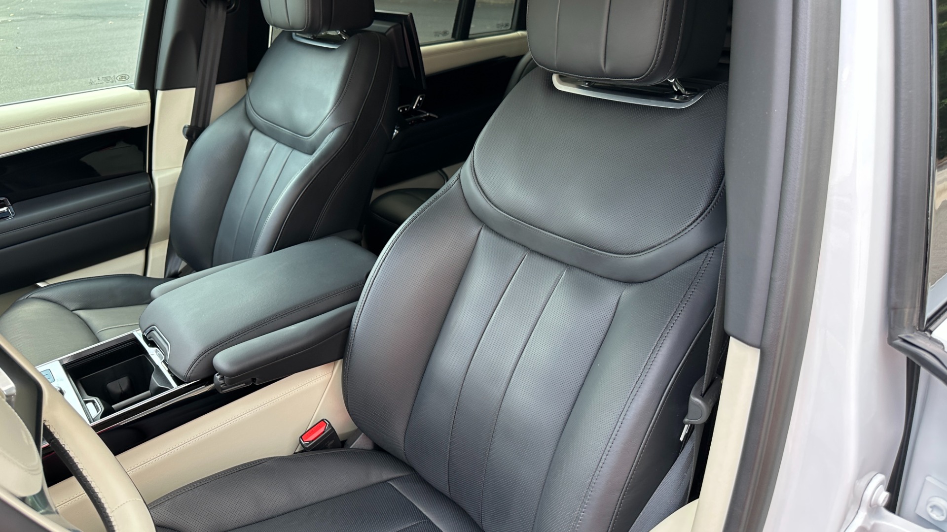 Range Rover Autobiography Interior