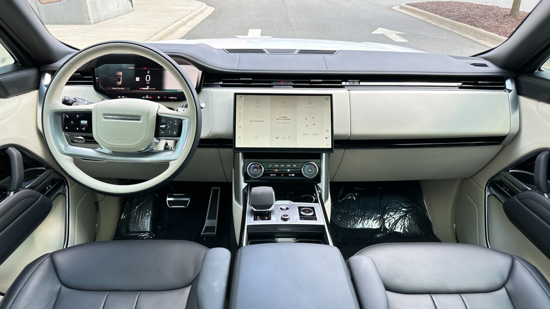 Range Rover Autobiography 2022 Interior