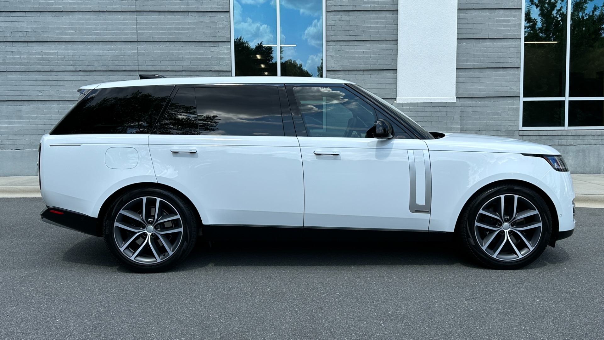 Used 2023 Land Rover Range Rover AUTOBIOGRAPHY / LWB / 7 SEATER ...