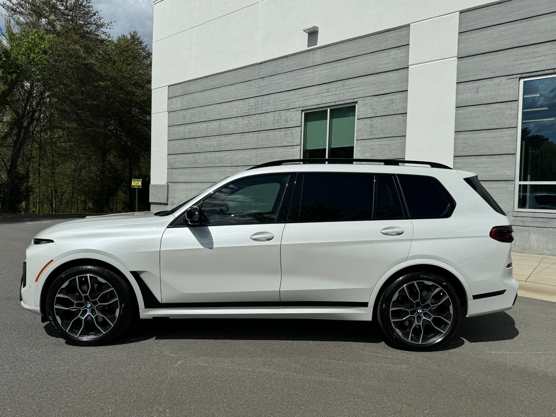 Used 2024 BMW X7 M60i EXTENDED MERINO LEATHER / M SPORT PKG / EXECUTIVE ...